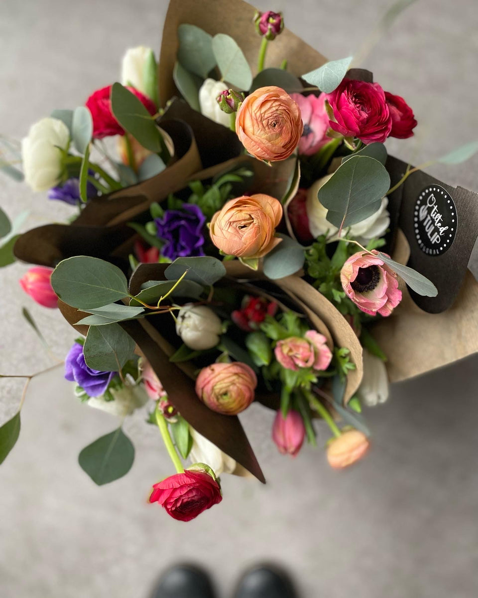TILTED TULIP FLORAL YXH – Tilted Tulip MH